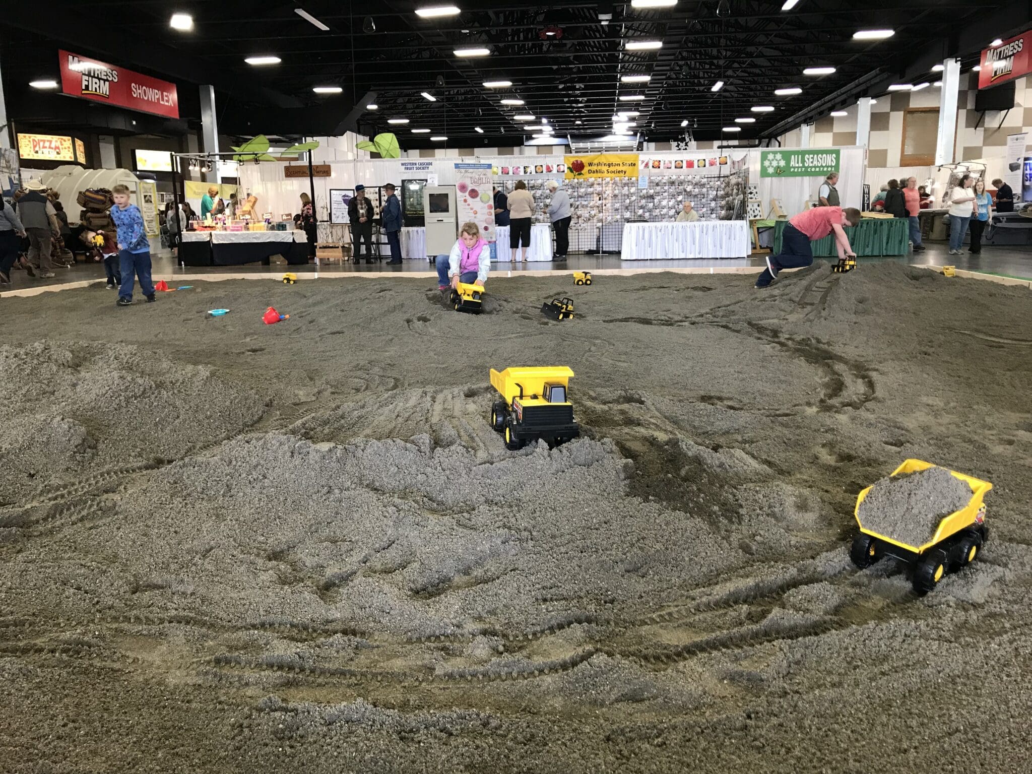 A Giant Sandbox Provides Educational Fun | Washington Rock